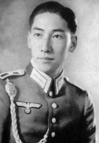 A Chinese in the German Wehrmacht | Shanghai 1937